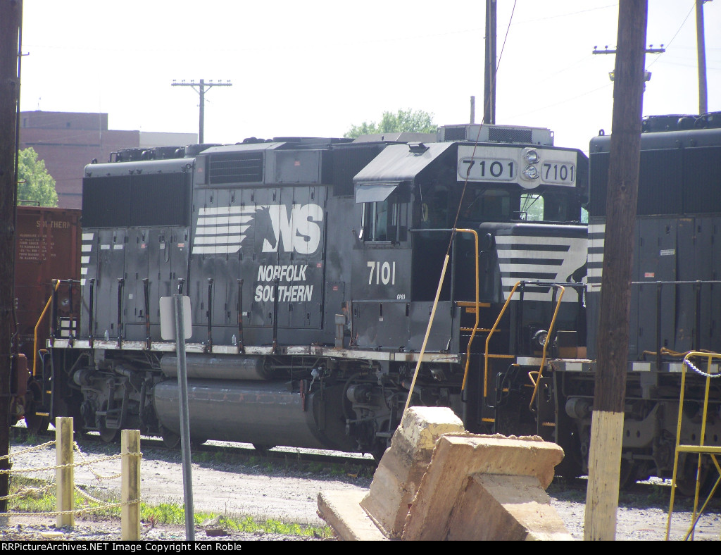 NS GP60 7101 w/wreck damage